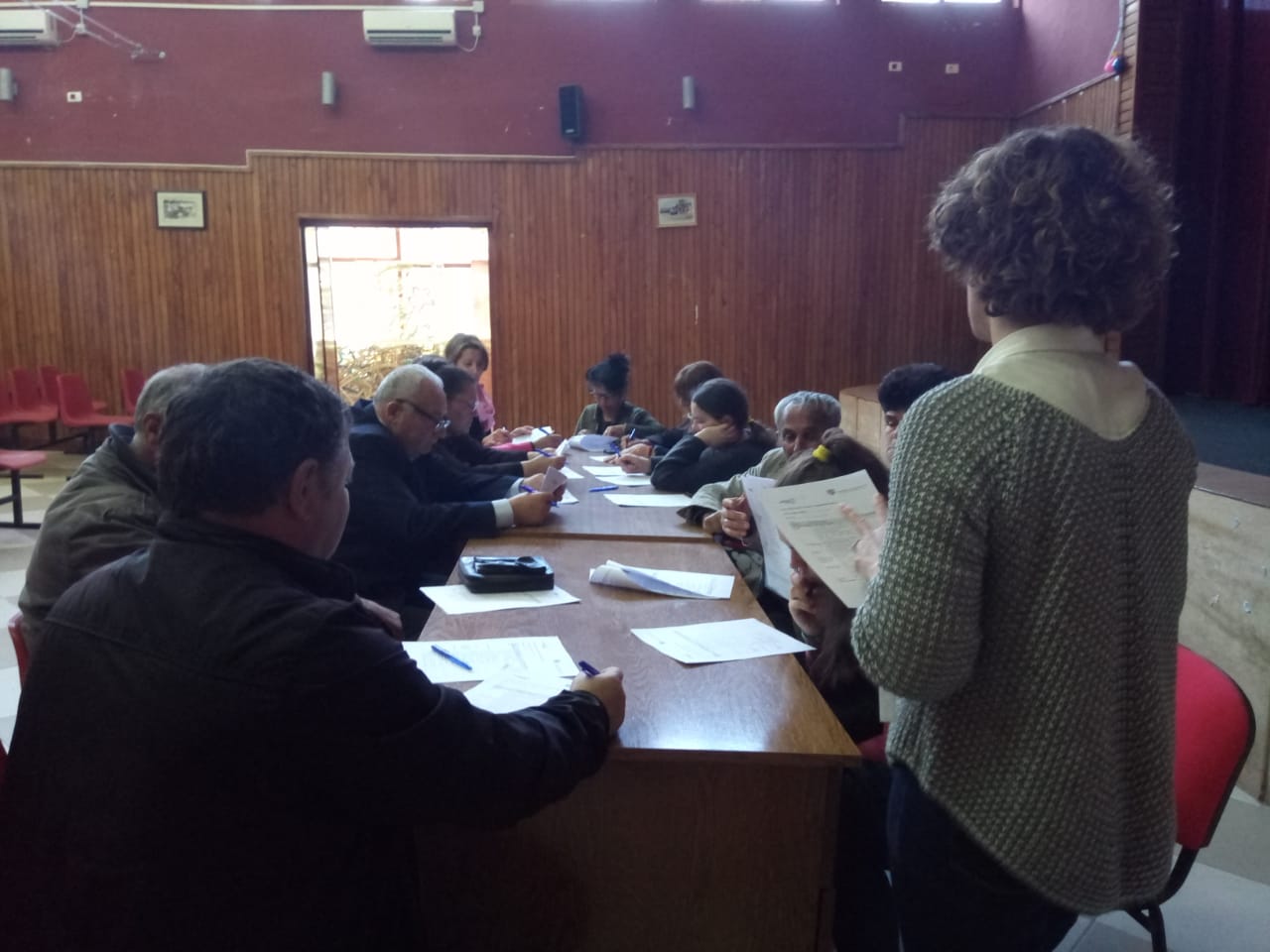 Forum me banorë në Njësinë Administrative, Novoselë, Vlorë - Pop Network